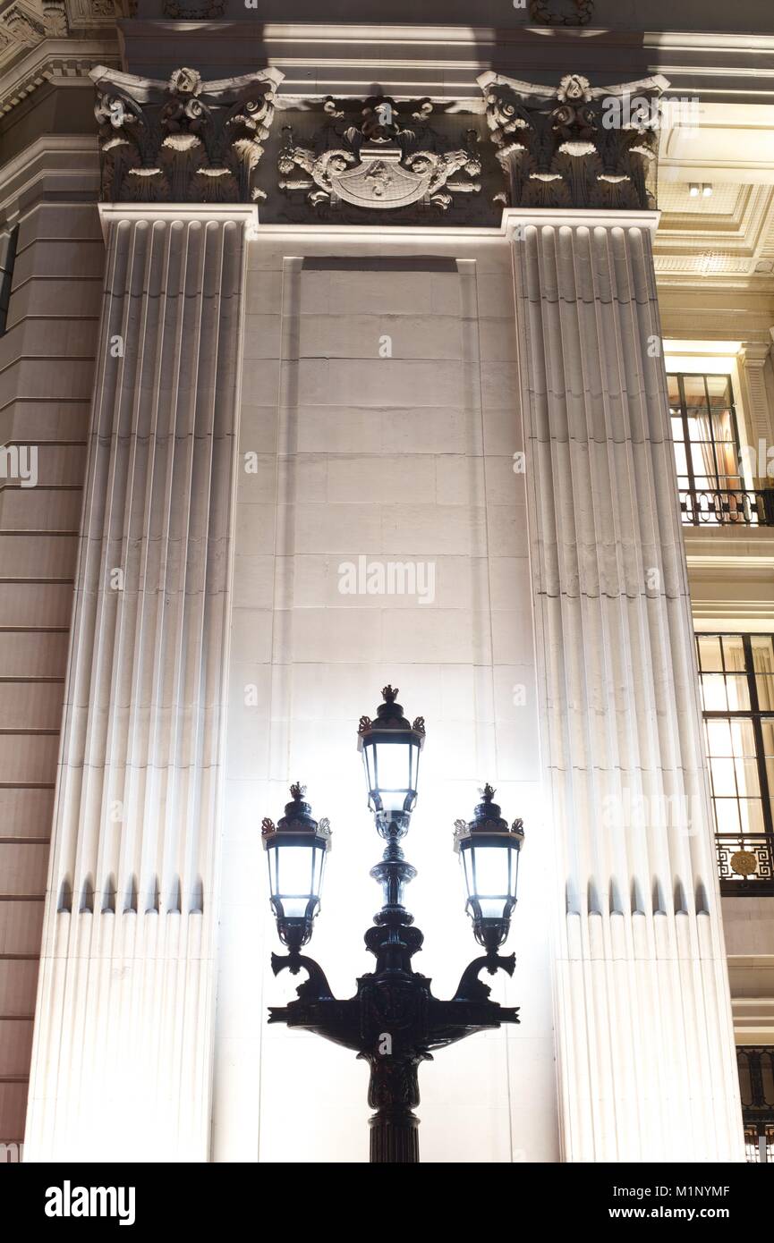 Four season hotel, London, Tower bridge Stock Photo - Alamy
