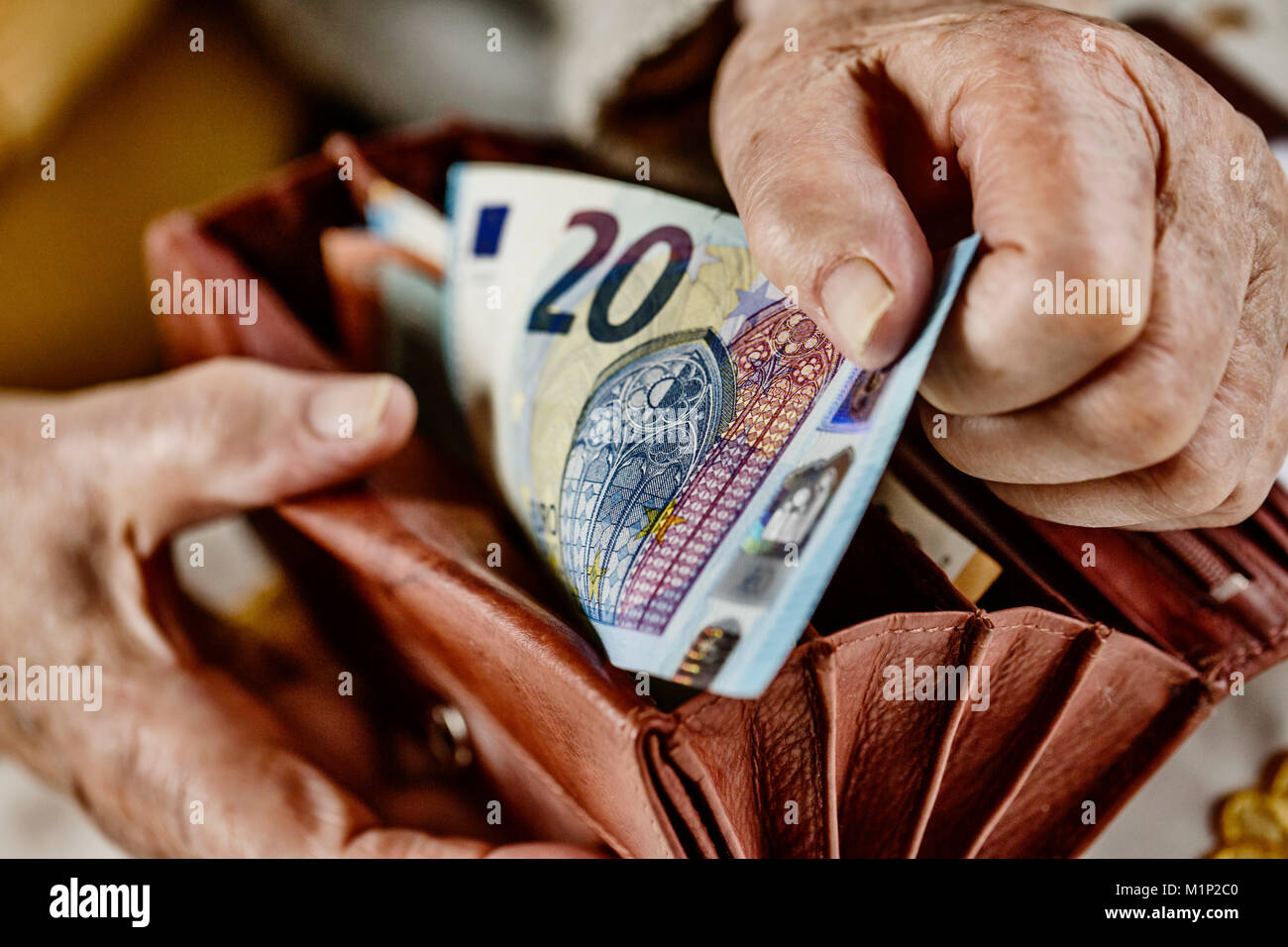 20 euro note hi-res stock photography and images - Alamy