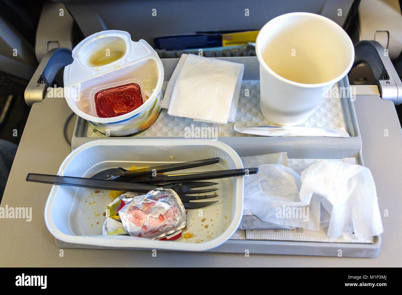 Airplane food tray hi-res stock photography and images - Alamy