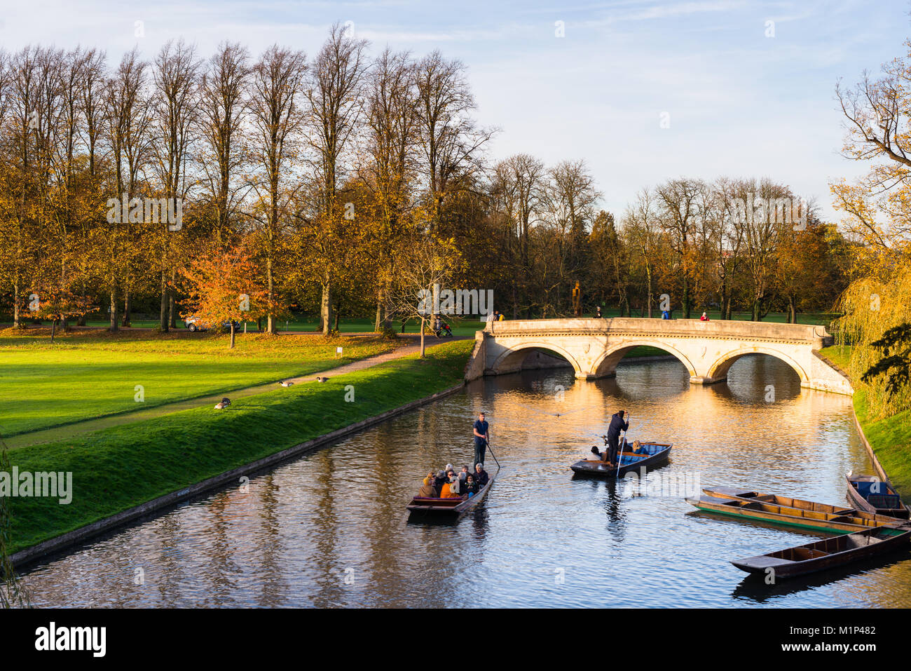 Bridge at trinity college in cambridge hi-res stock photography and ...