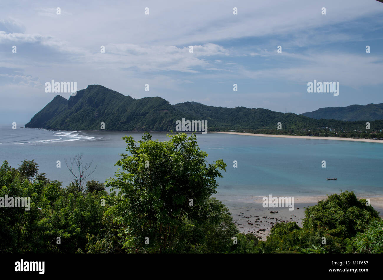 Bay at Maluk beach on Sumbawa, Indonesia Stock Photo - Alamy