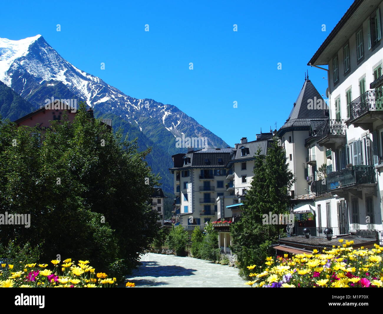 Chamonix mont blanc village hi-res stock photography and images - Alamy
