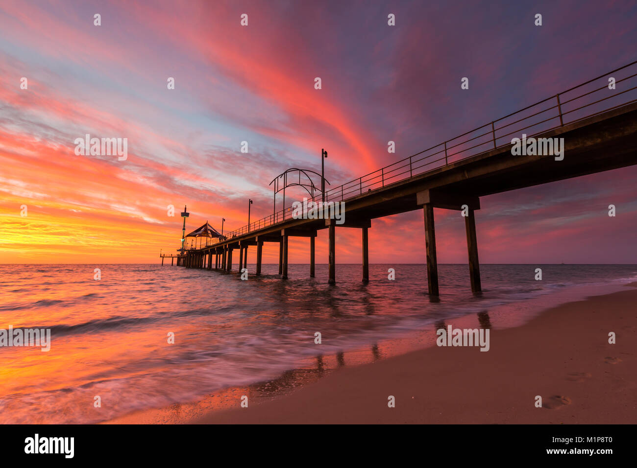 Brighton beach adelaide hi-res stock photography and images - Alamy