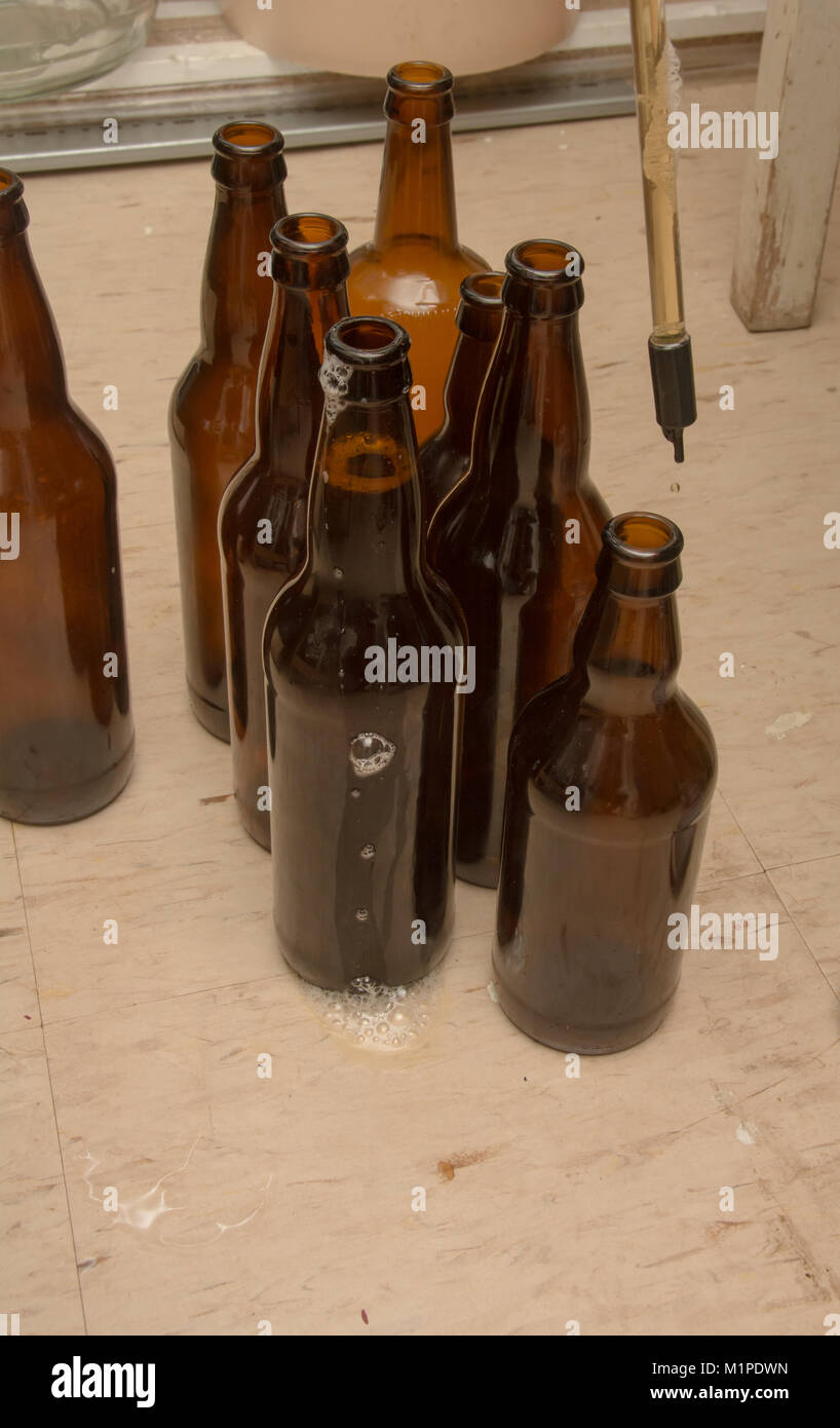 House made of bottles hi-res stock photography and images - Alamy