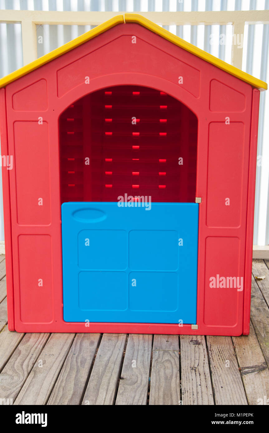 Plastic playhouse hi-res stock photography and images - Alamy