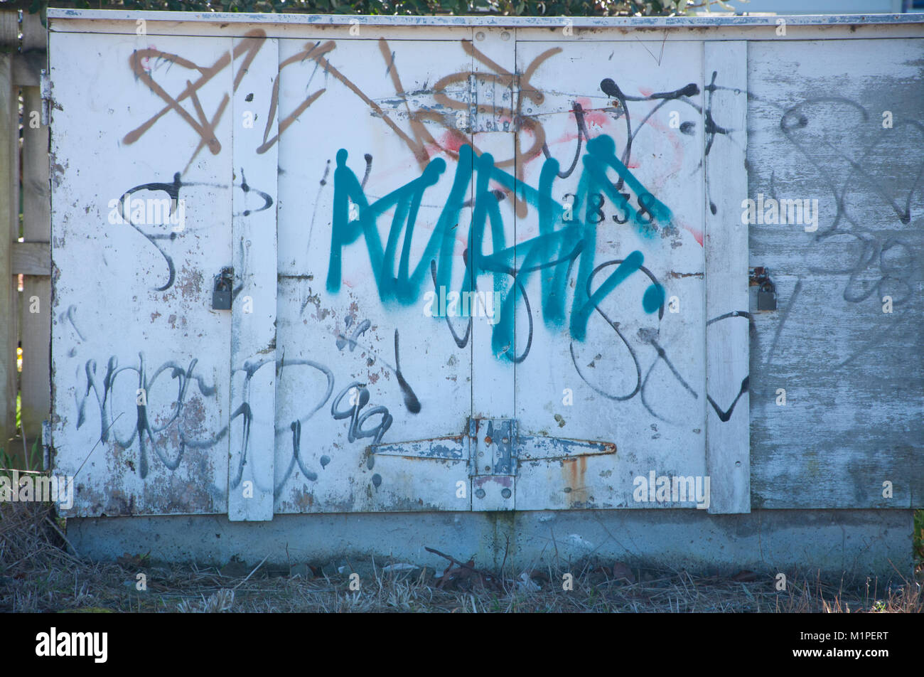 Environment graffiti hi-res stock photography and images - Alamy