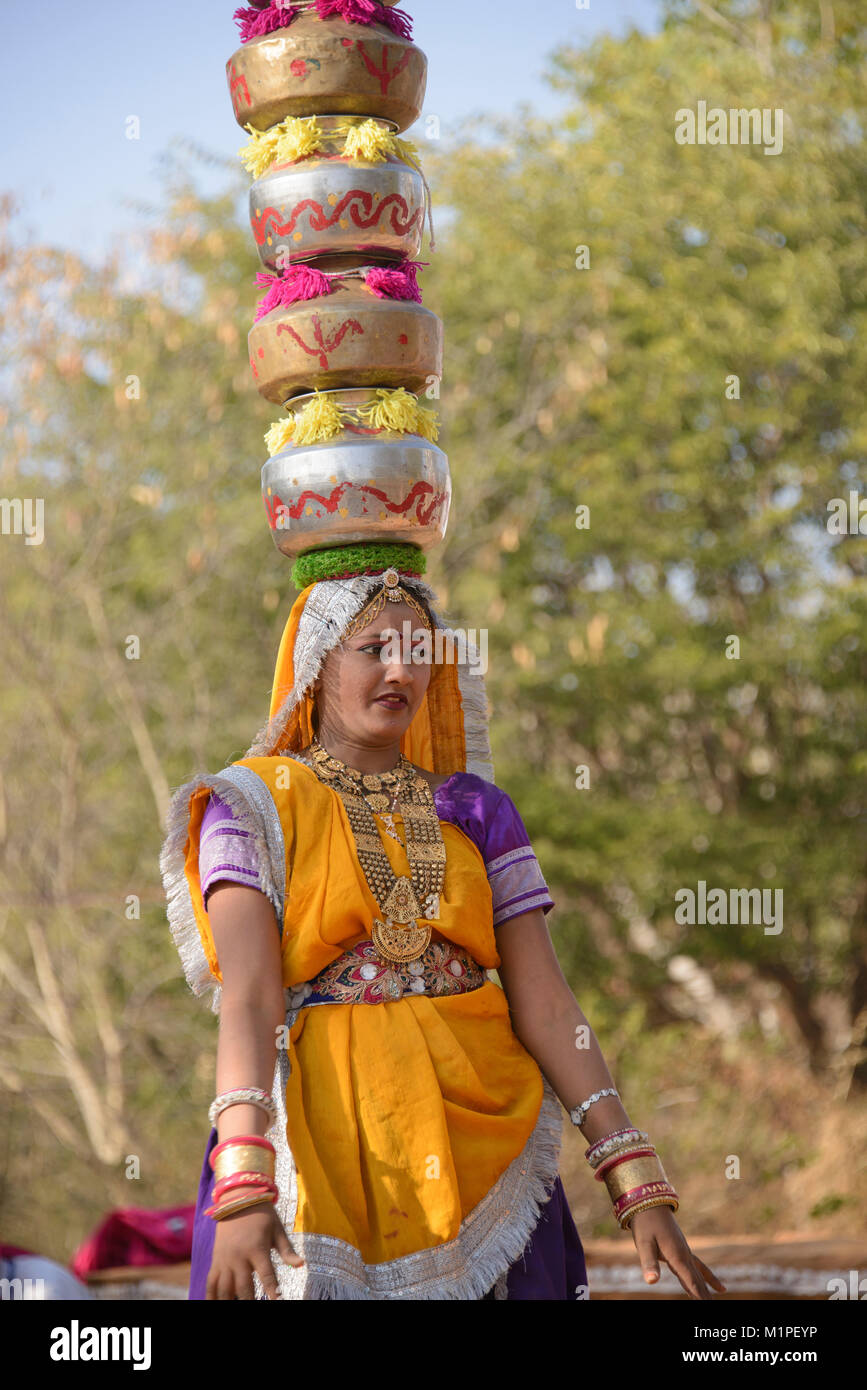 Bhavai folk dance hi-res stock photography and images - Alamy