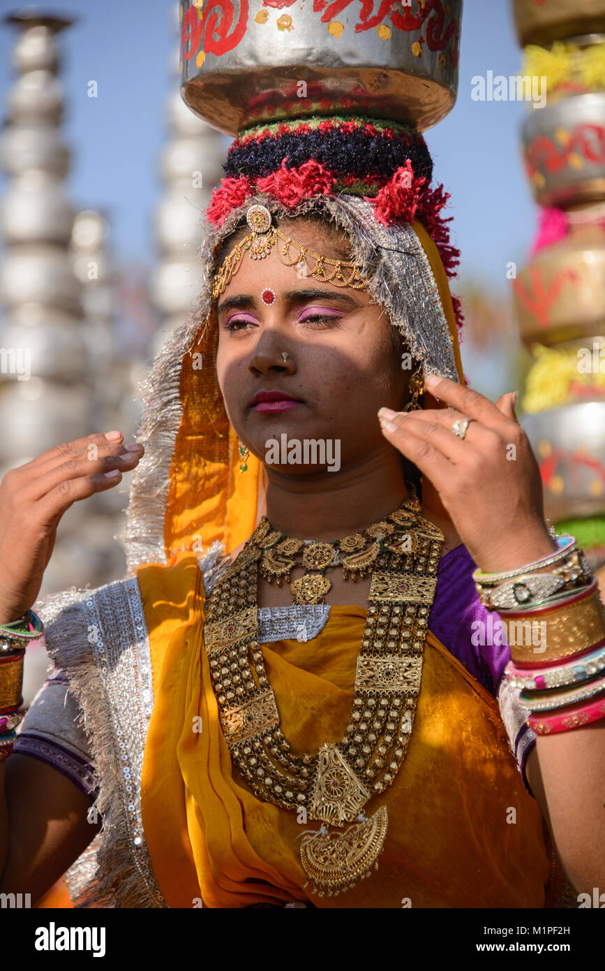Bhavai folk dance hi-res stock photography and images - Alamy