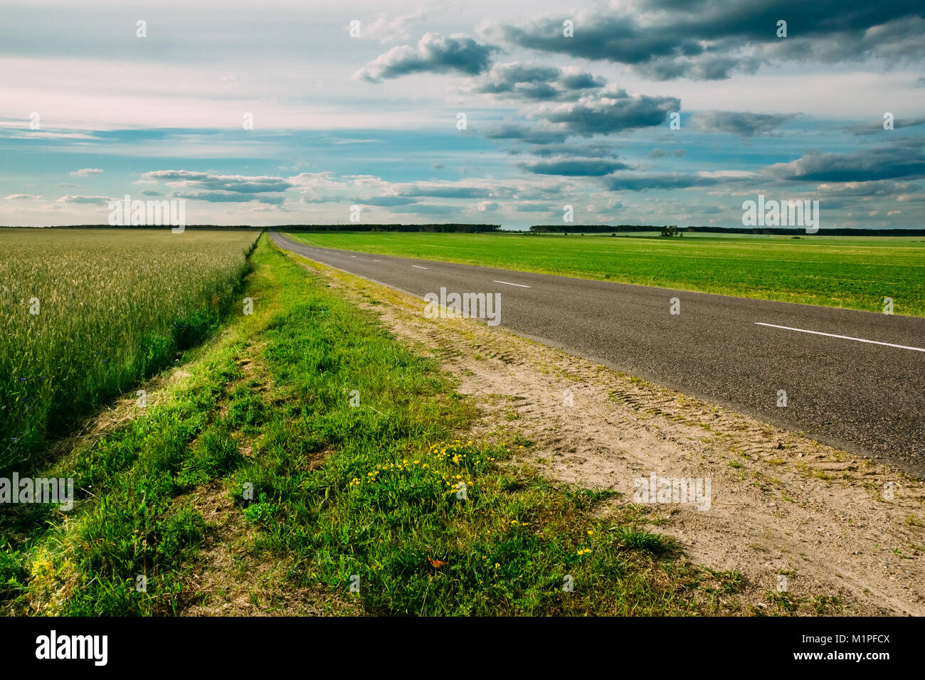 Motorway in country side hi-res stock photography and images - Alamy