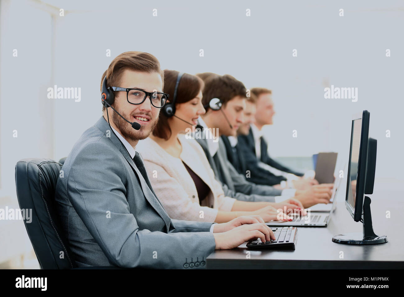 Call center environment hi-res stock photography and images - Alamy