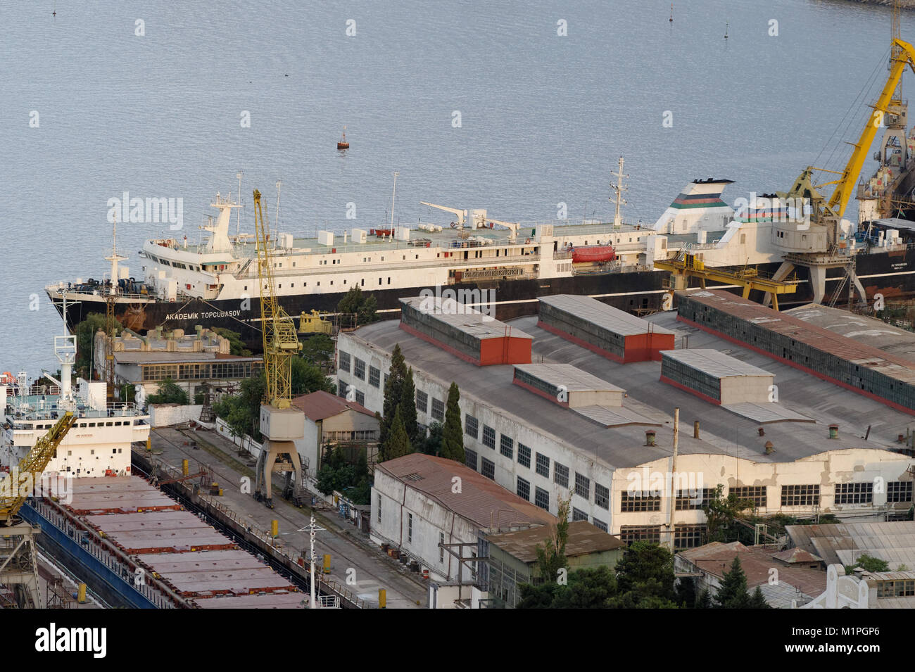 Baku Bay and harbour area, Baku, Azerbaijan 2010 Stock Photo - Alamy
