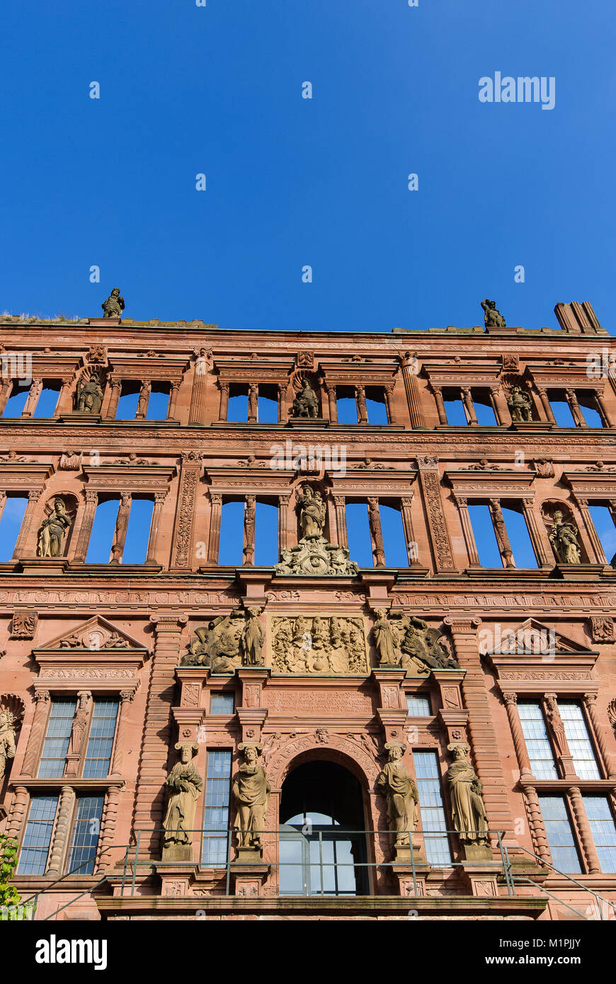 Destroyed medieval hi-res stock photography and images - Alamy