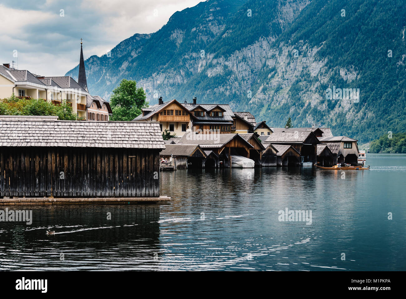 Austria hallstatt world austrian mountains alps hi-res stock ...