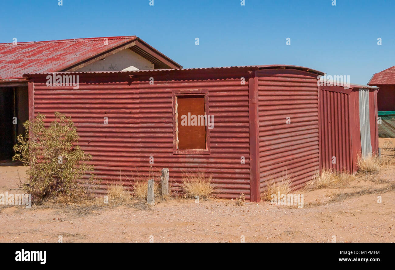 The red shed Stock Photo - Alamy