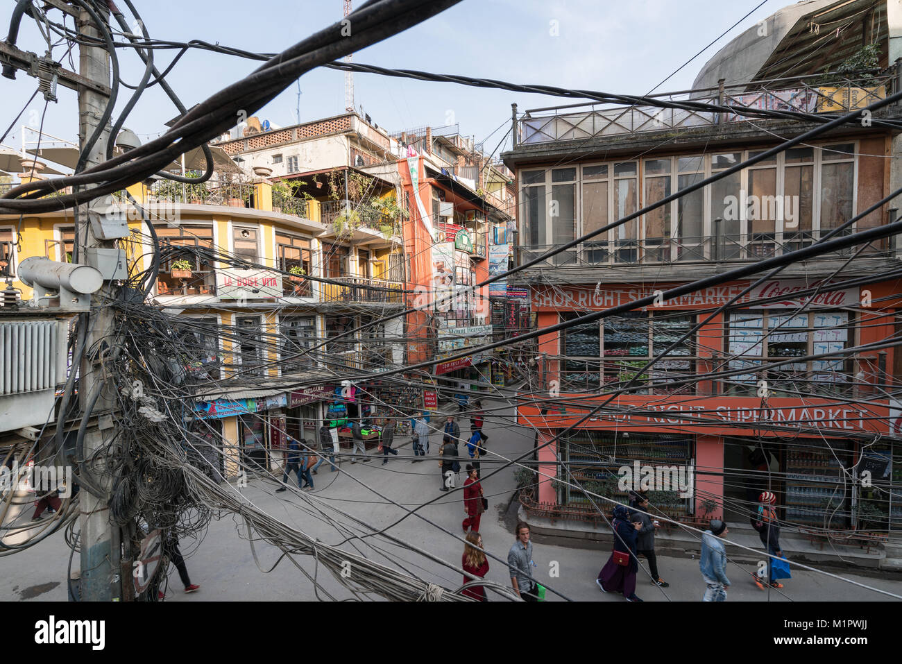 Electric line lines hi-res stock photography and images - Alamy