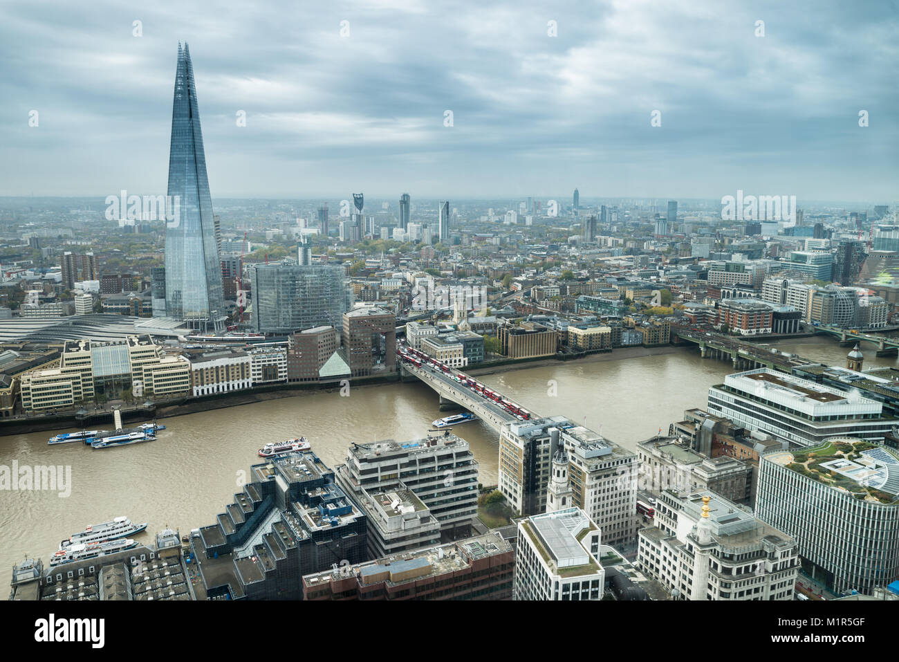 London skyline day eye hi-res stock photography and images - Alamy