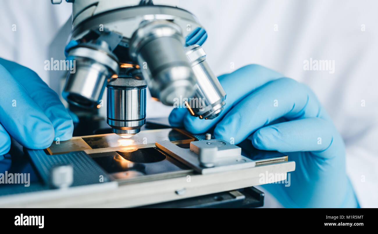 Microscope microscopy medical optics research hi-res stock photography ...