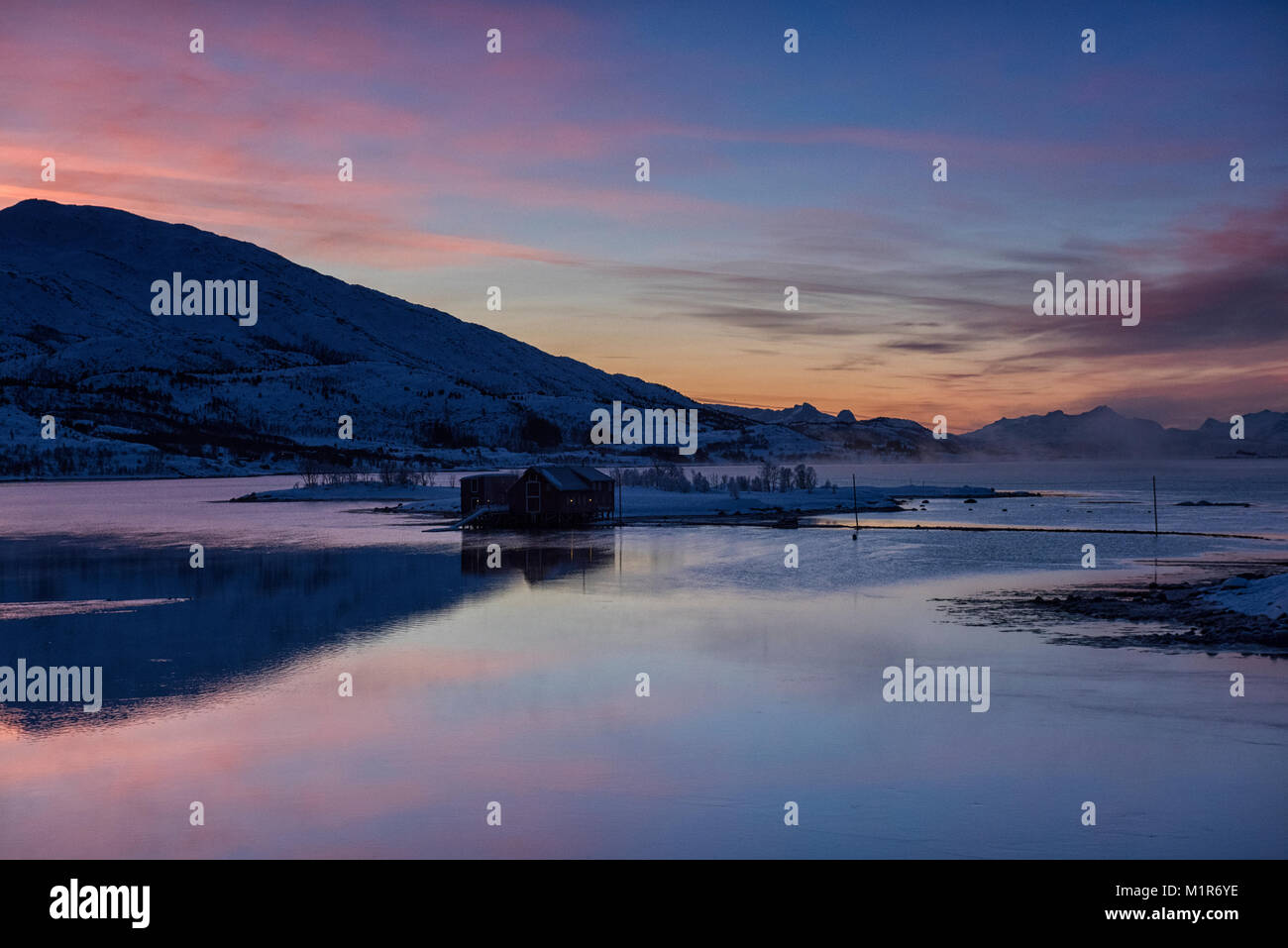 Lodingen winter hi-res stock photography and images - Alamy