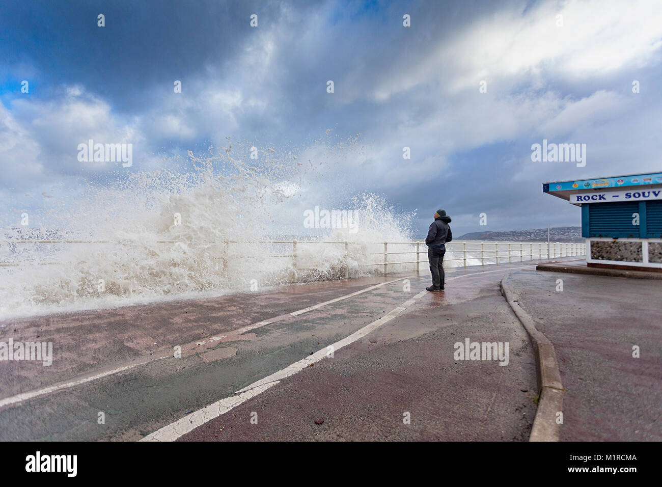 Coasting flood hi-res stock photography and images - Alamy