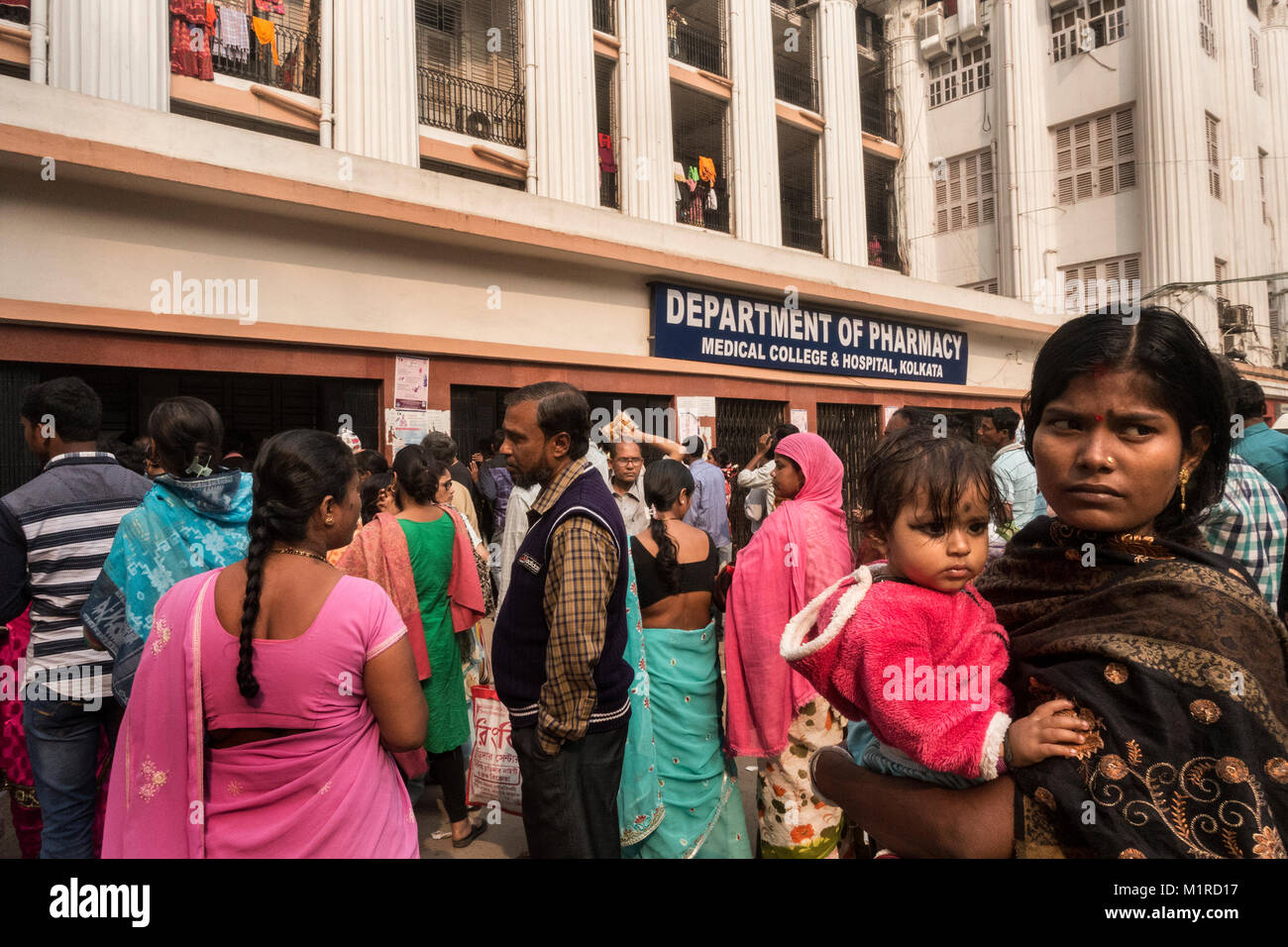 India poor hospital hi-res stock photography and images - Alamy