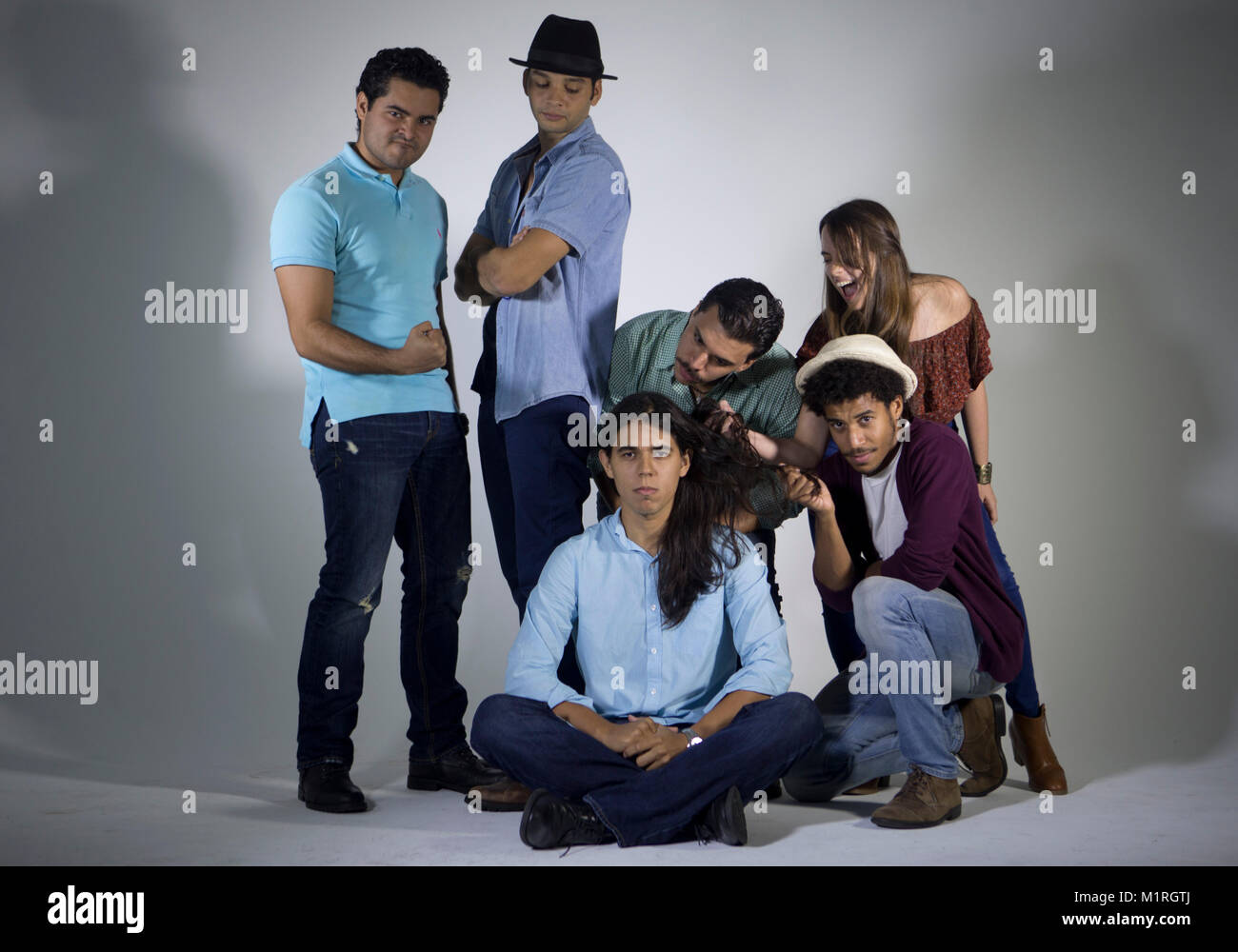 Guaynabo, Puerto Rico. , . Estudio GFR MEDIA Entrevista al elenco de la ...