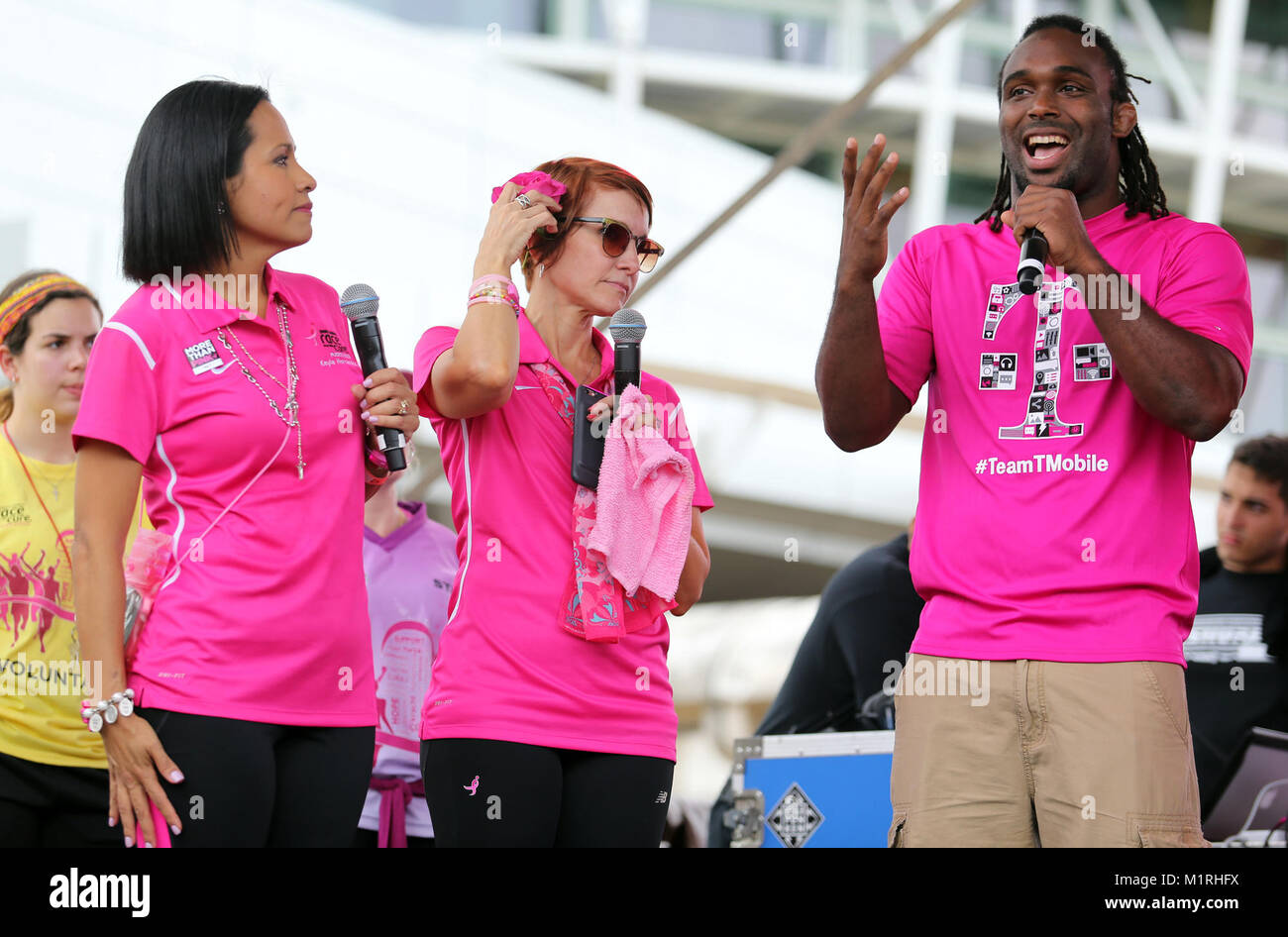 SAN JUAN, Puerto Rico. , . FRENTE AL COLISEO DE PUERTO RICO. CARREA 5K SUSAN G. KOMEN, RACE FOR ...