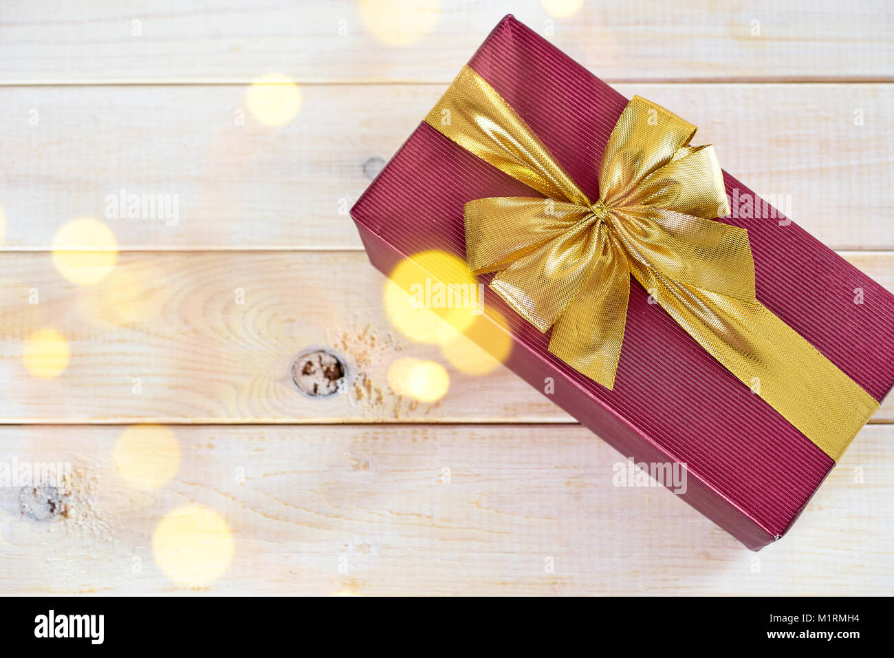 Top view of red gift box Stock Photo - Alamy