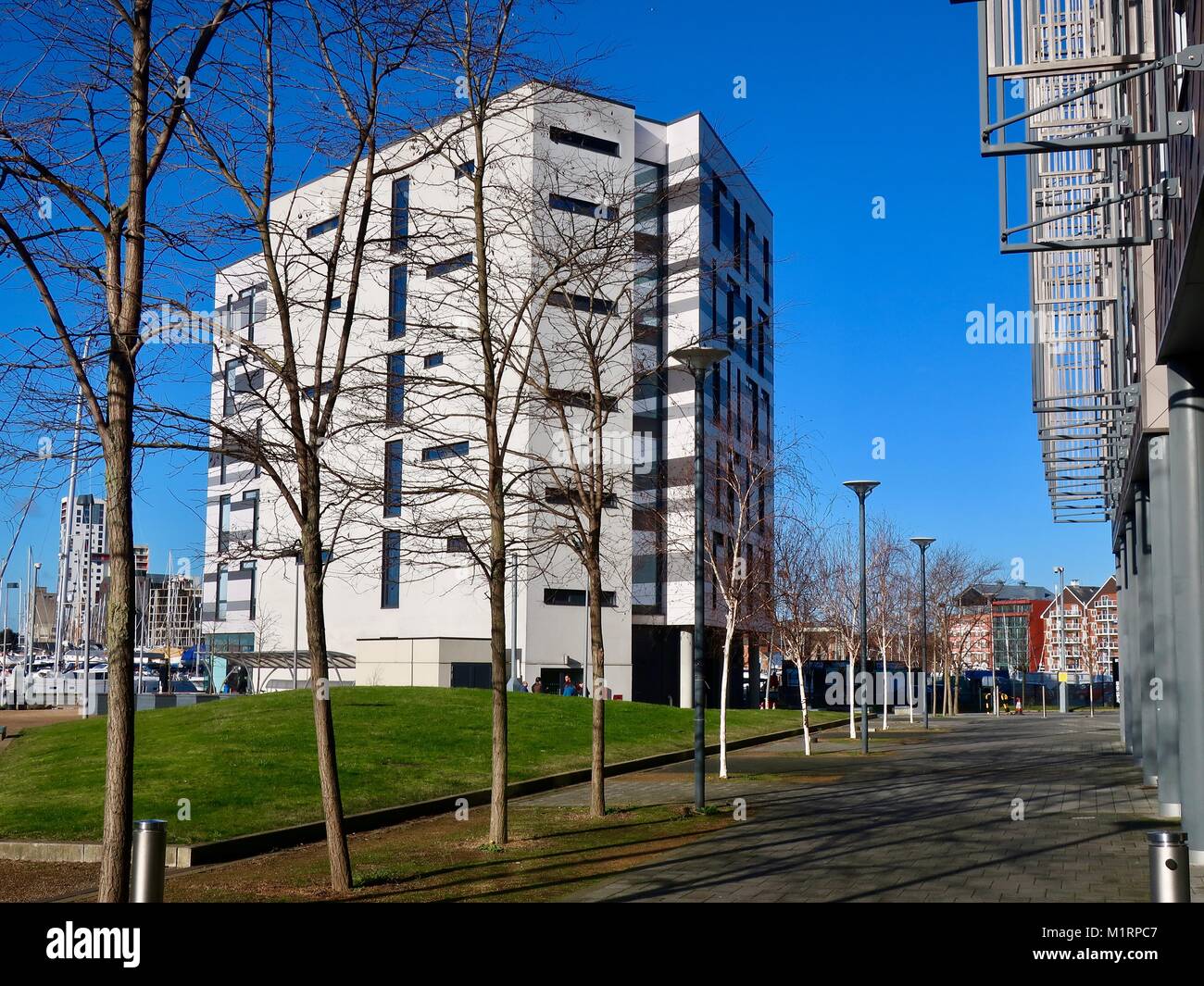 Suffolk university waterfront building hi-res stock photography and ...