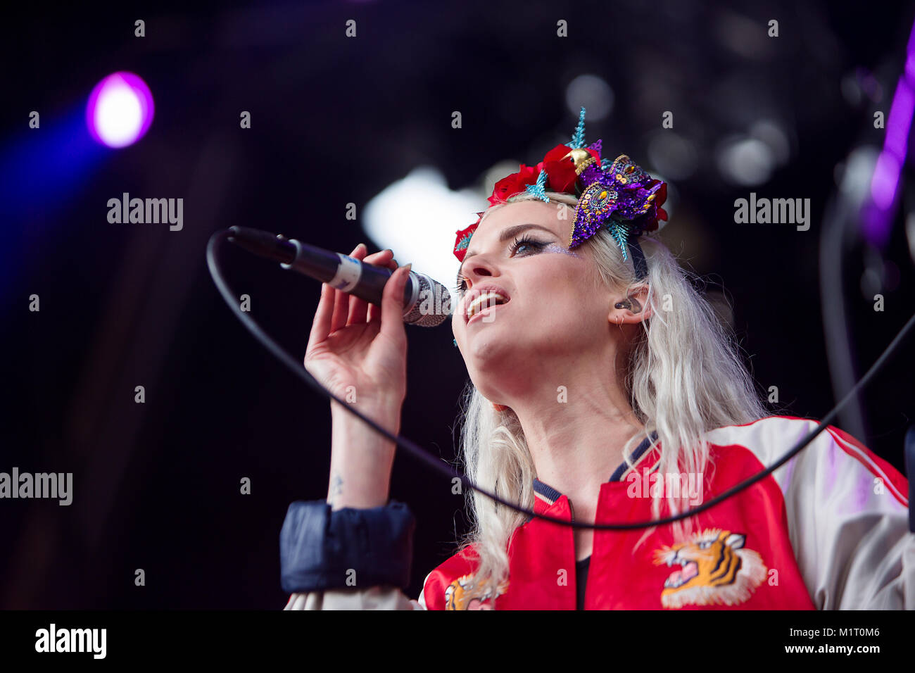 British folk pop singer kyla la hi-res stock photography and images - Alamy