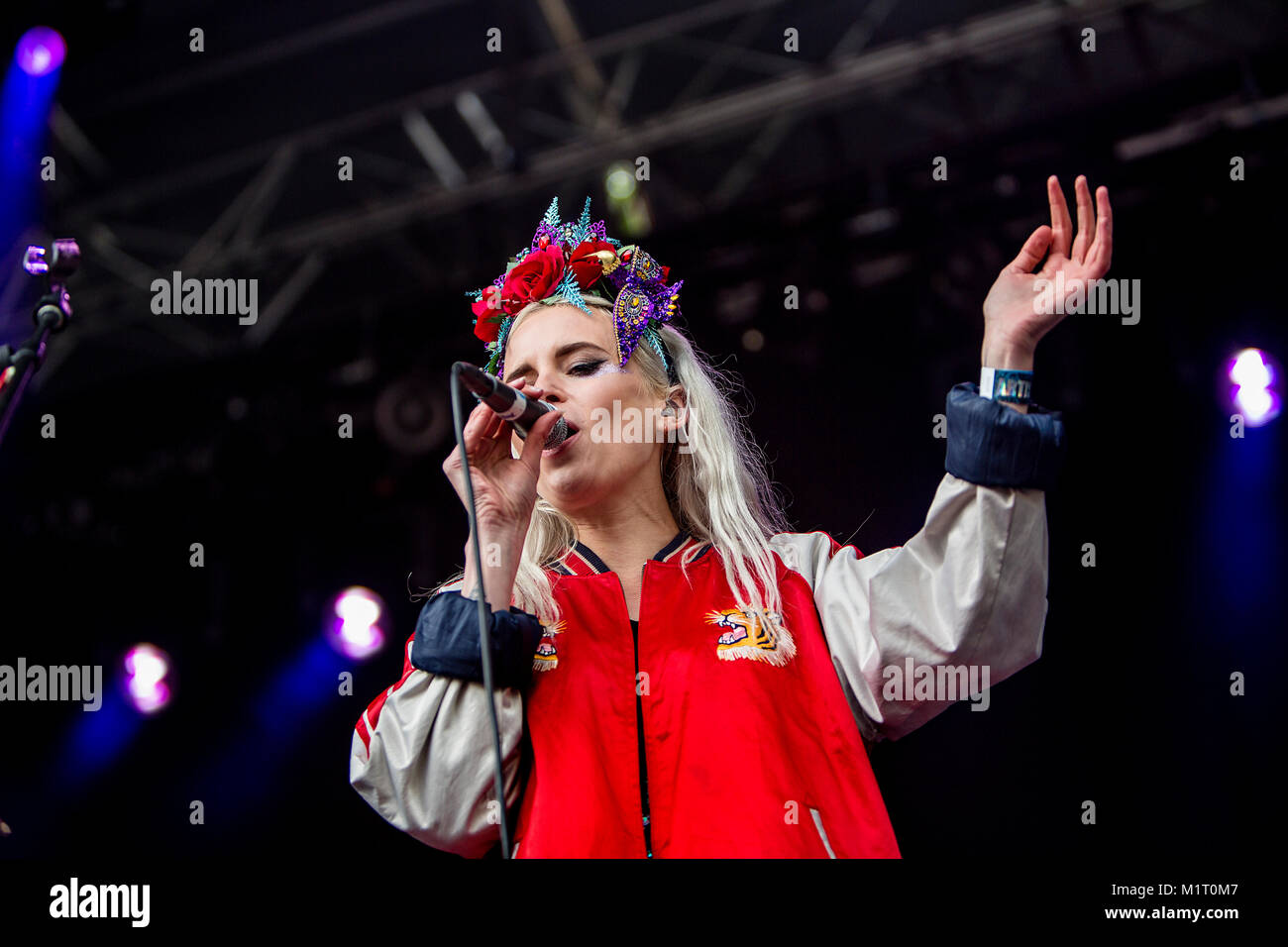 British folk pop singer kyla la hi-res stock photography and images - Alamy