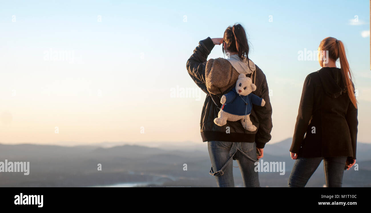 Look far into the distance hi-res stock photography and images - Alamy