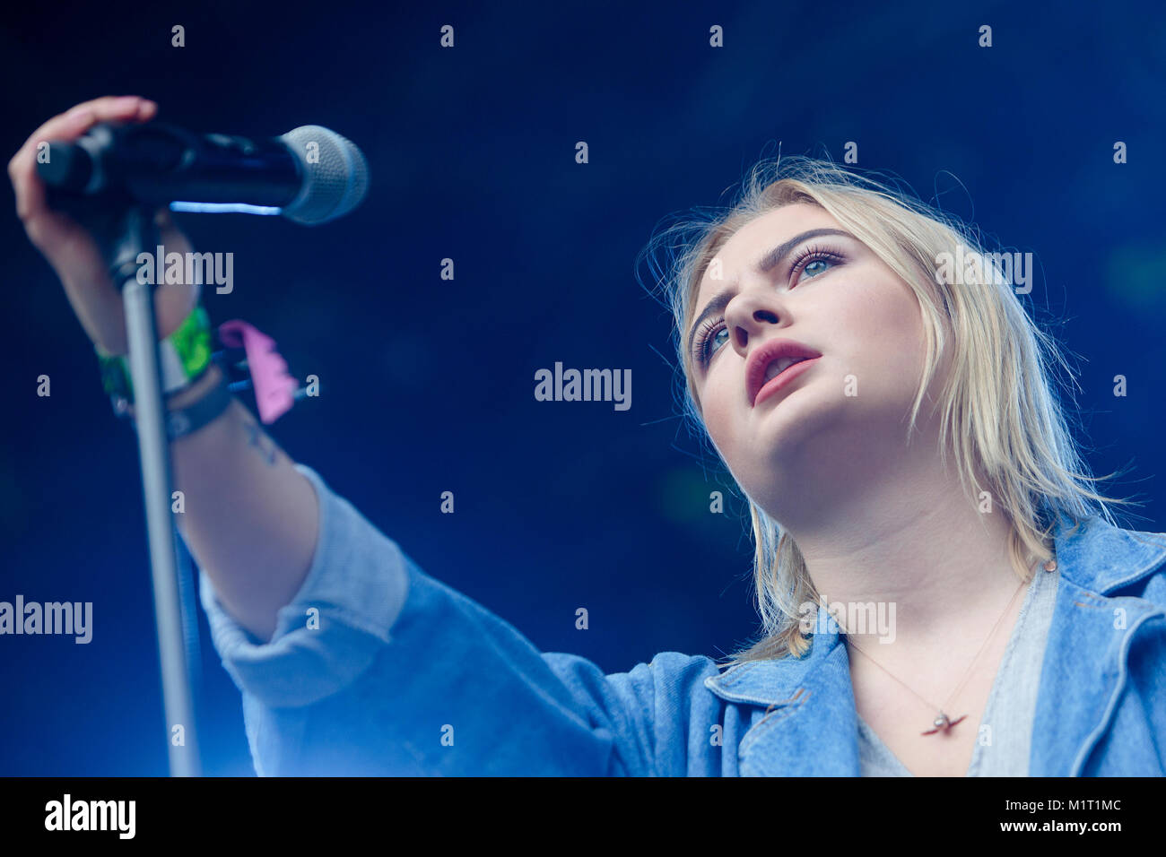 Holly Lapsley Fletcher High Resolution Stock Photography and Images - Alamy