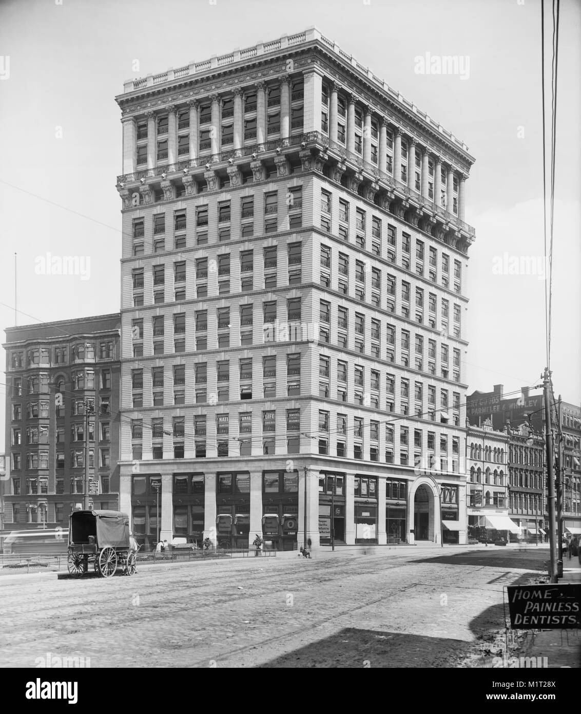 Vintage 1900 office hi-res stock photography and images - Alamy