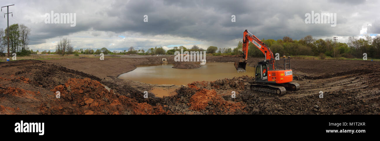 Pond construction hi-res stock photography and images - Alamy