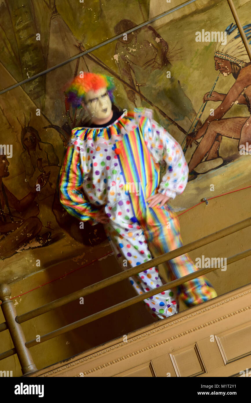 Creepy clown old hi-res stock photography and images - Alamy