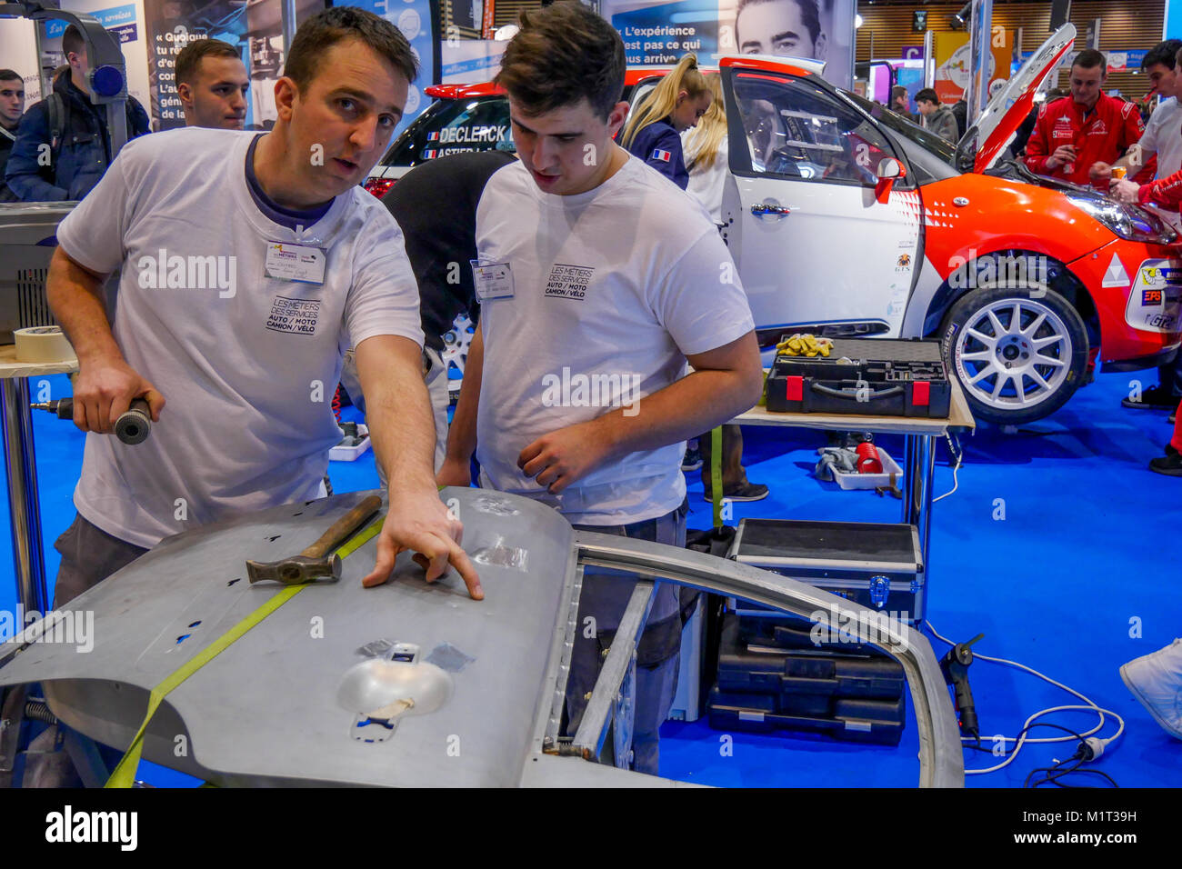 Formation professionnelle hi-res stock photography and images - Alamy