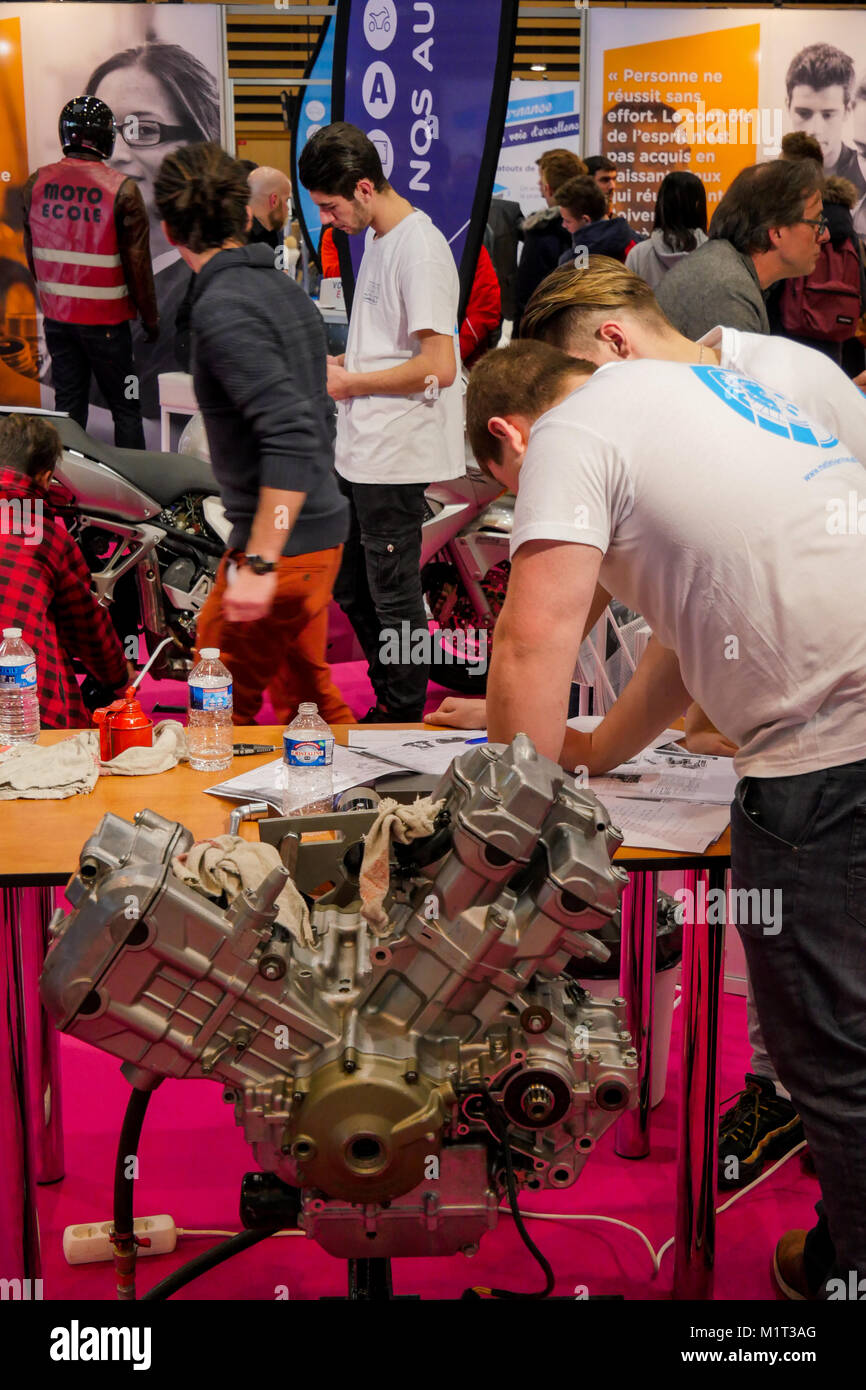 Mechanics Apprentice Stock Photos & Mechanics Apprentice Stock Images ...