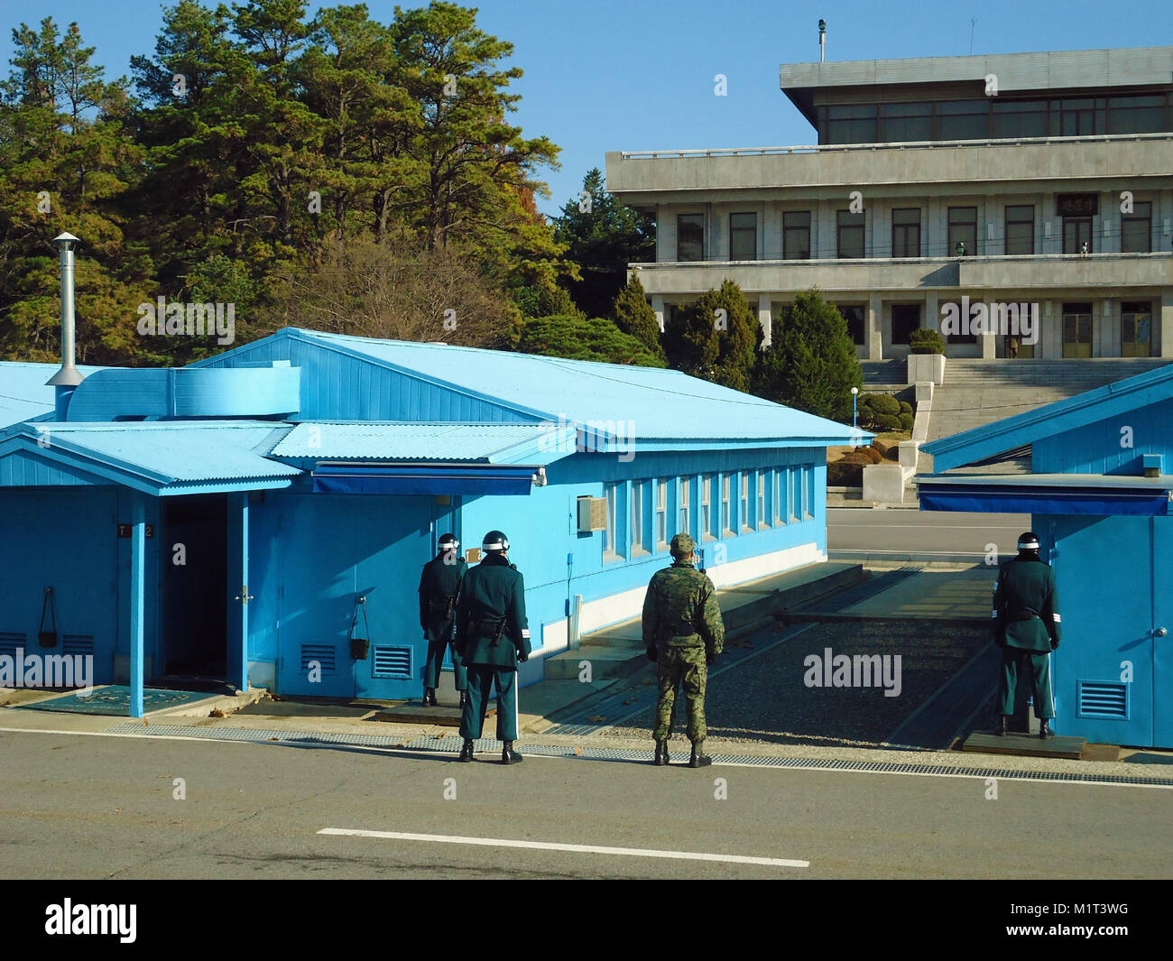 DMZ, Korea. 05/11/2017. US and South Korean soldiers guard the border ...