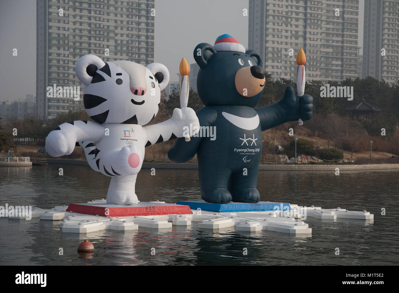 Olympic mascots hi-res stock photography and images - Alamy