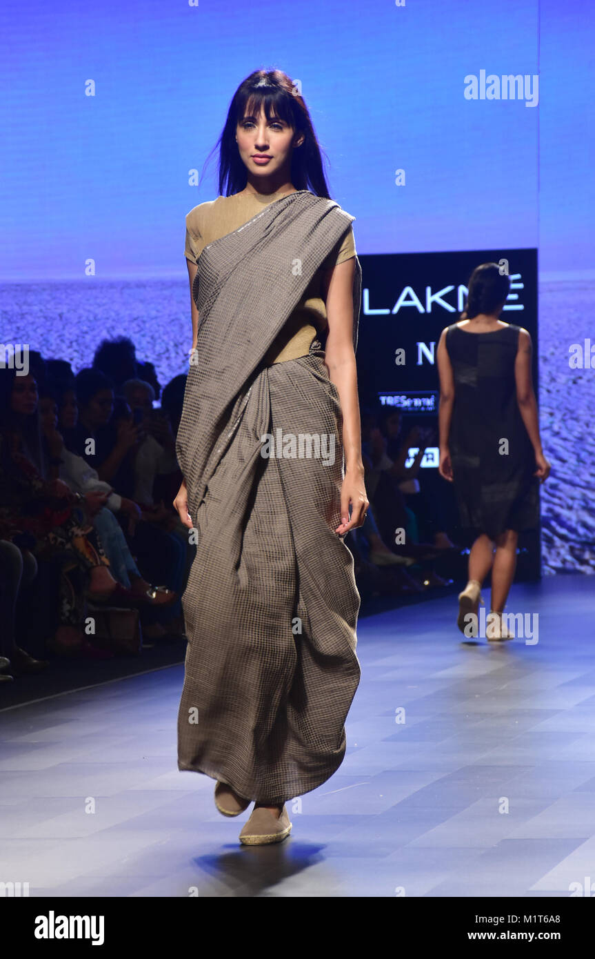 Mumbai, India. 01st Feb, 2018. Models displaying collection of ...