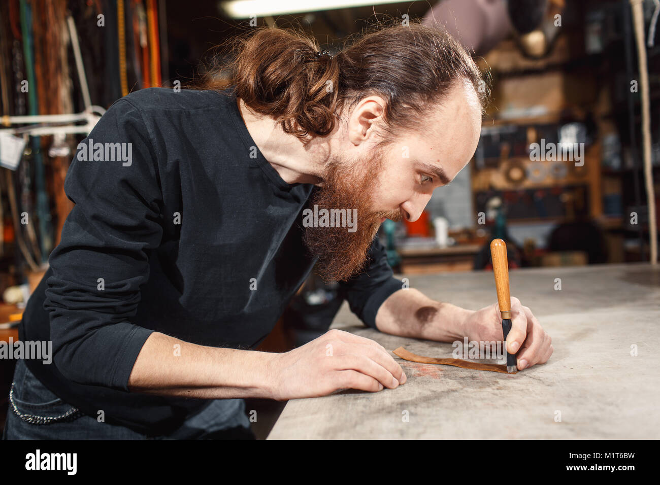Tannery workshop hi-res stock photography and images - Alamy
