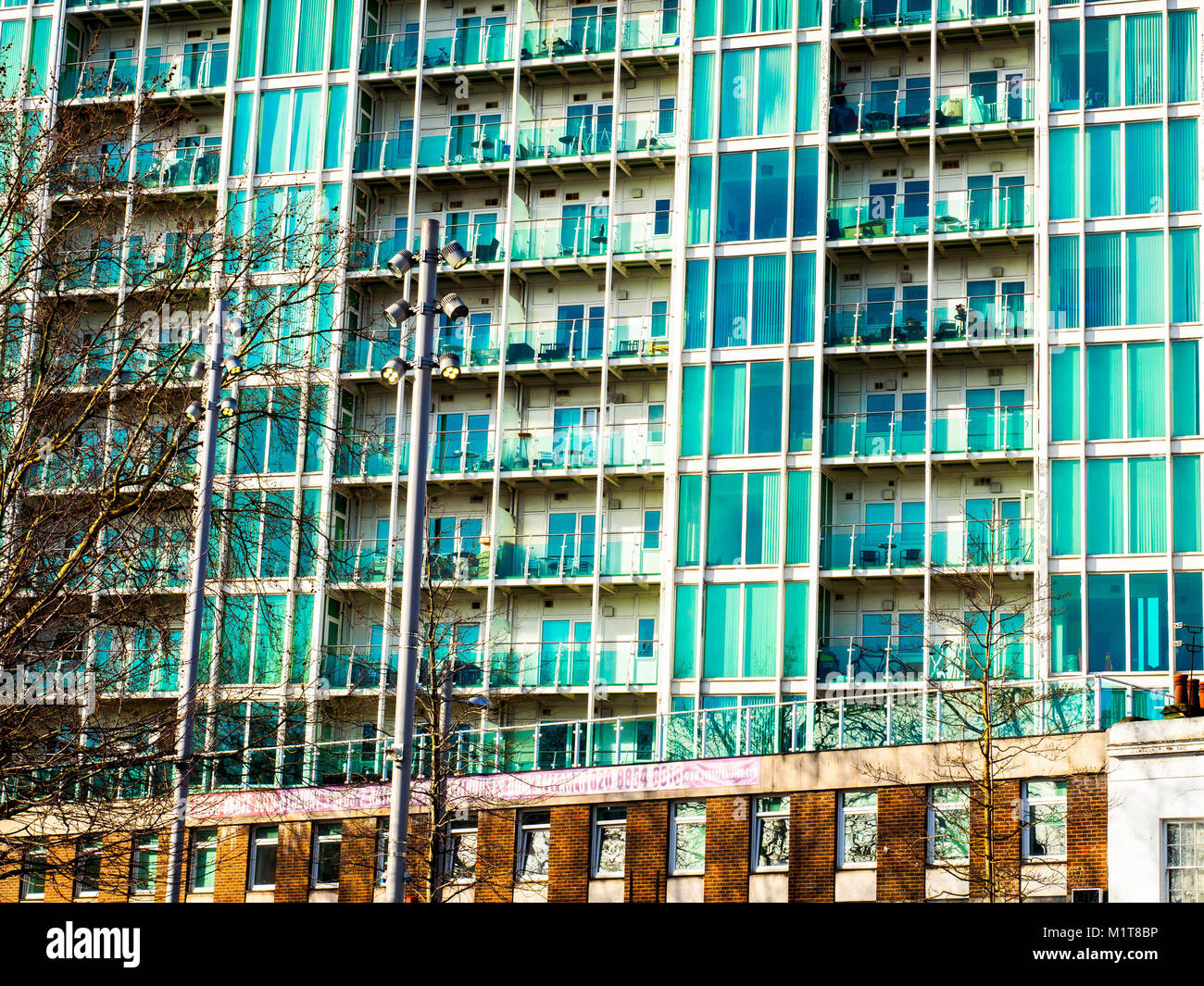 Modern apartments building hi-res stock photography and images - Alamy