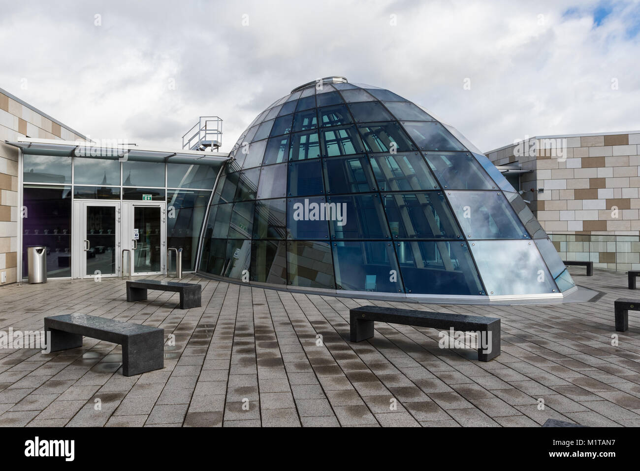Central glass dome exterior hi-res stock photography and images - Alamy