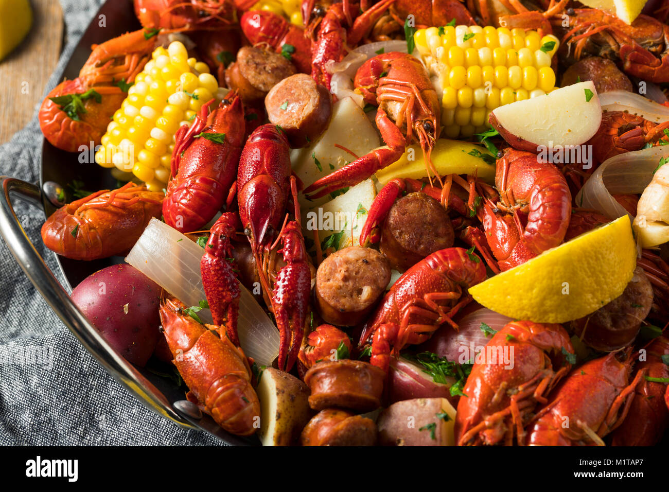 Crawfish boil pot hi-res stock photography and images - Alamy