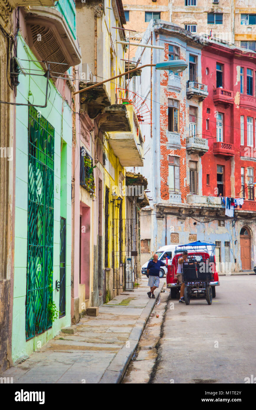 HAVANA, CUBA - DEC 4, 2015: Urban scene with colorful colonial ...