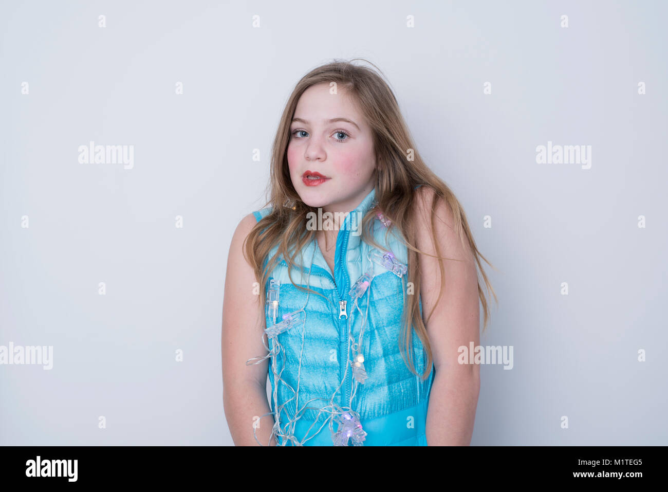 Shy teen girl hi-res stock photography and images - Alamy
