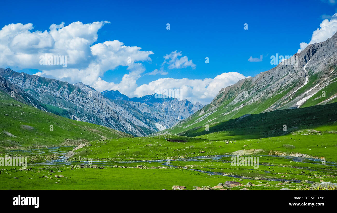 Beautiful mountain landscape of Sonamarg, Jammu and Kashmir state ...