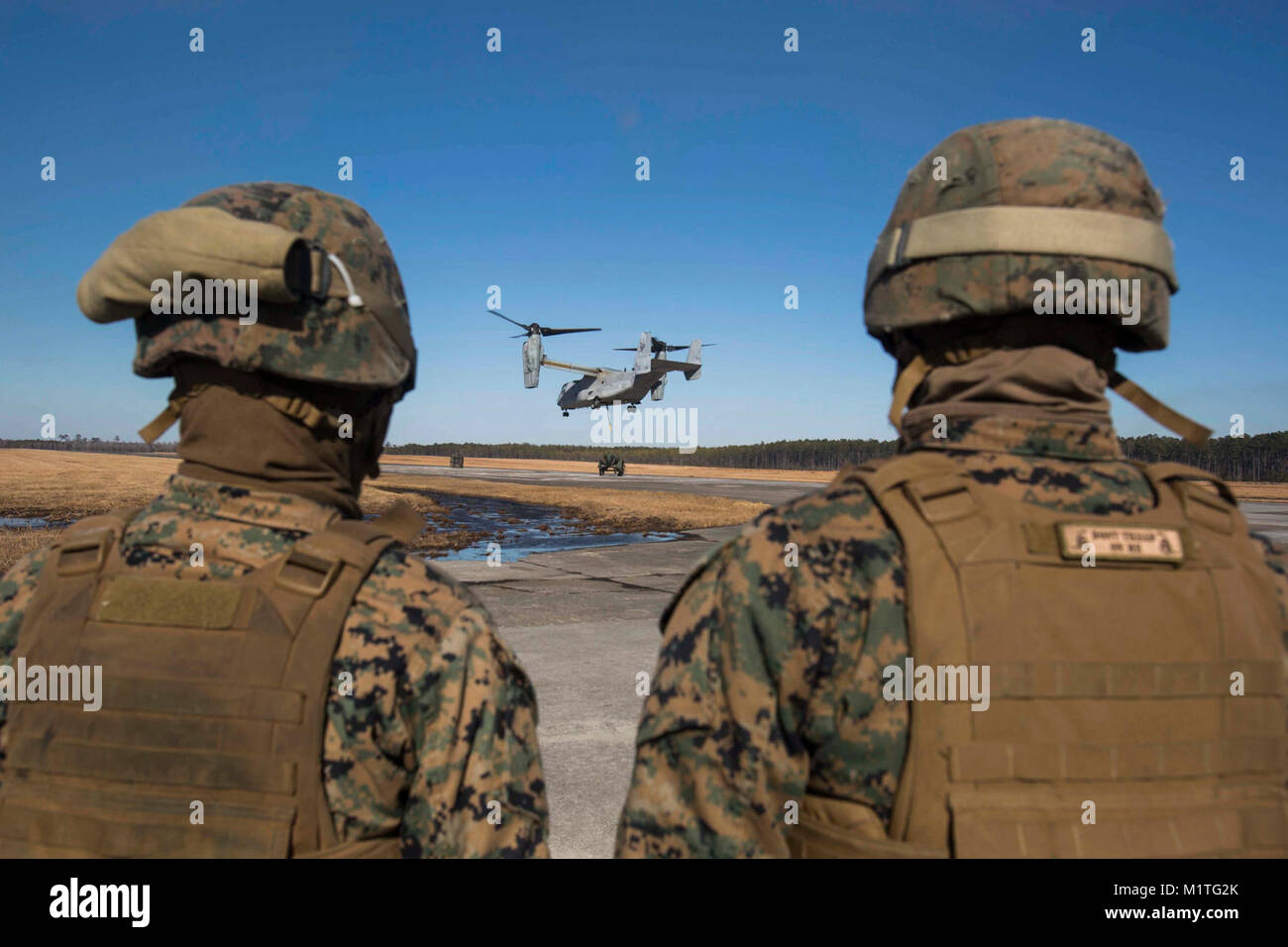 2d transportation support battalion hi-res stock photography and images ...