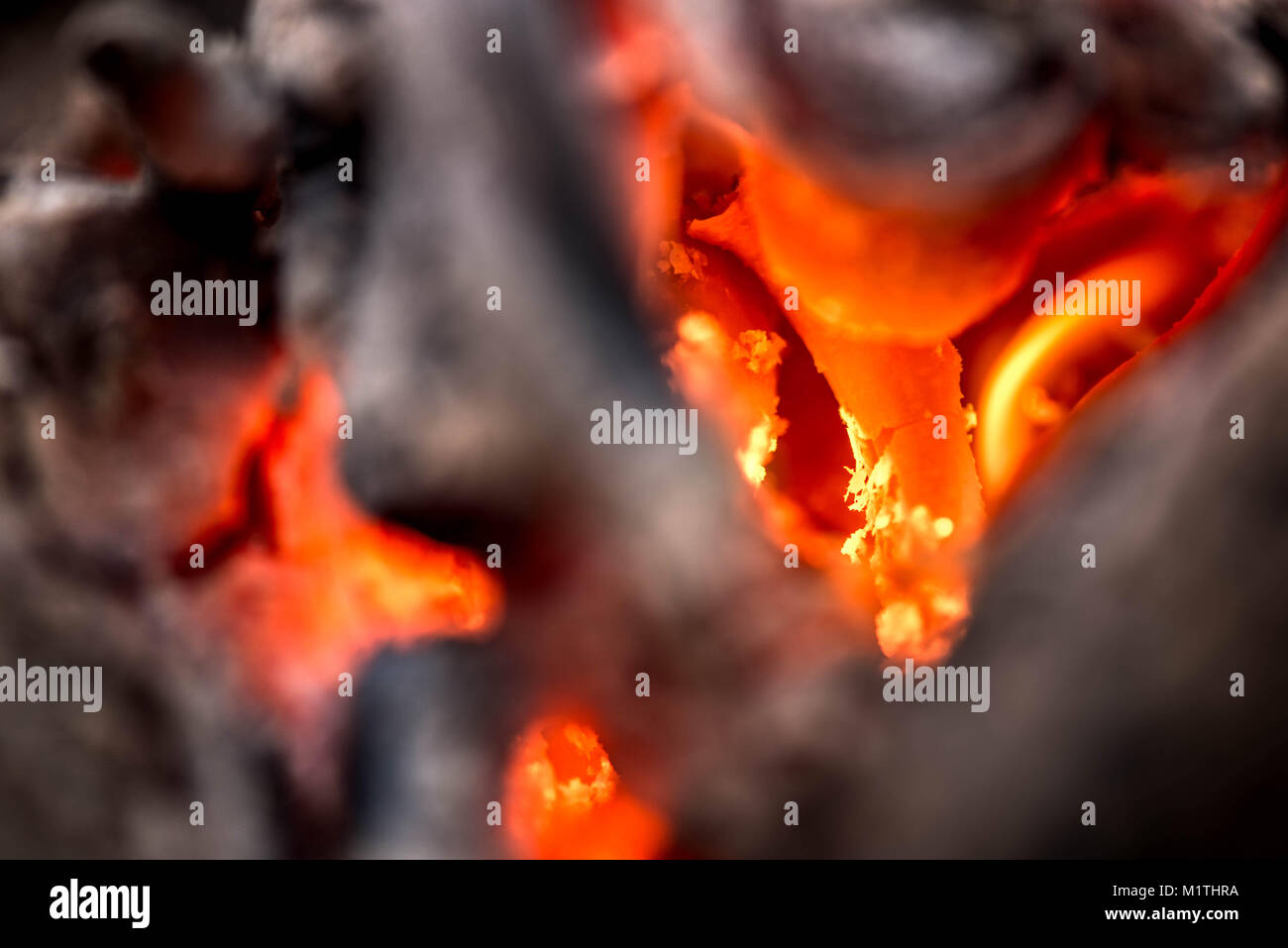 Winter nights fire hi-res stock photography and images - Alamy