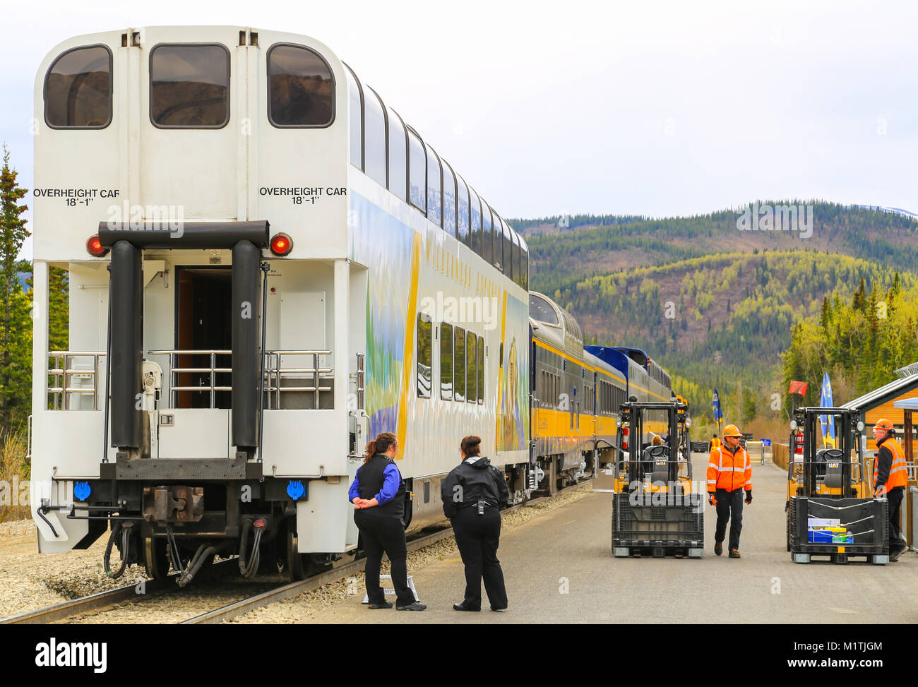 Alaska railroad denali train depot hi-res stock photography and images ...